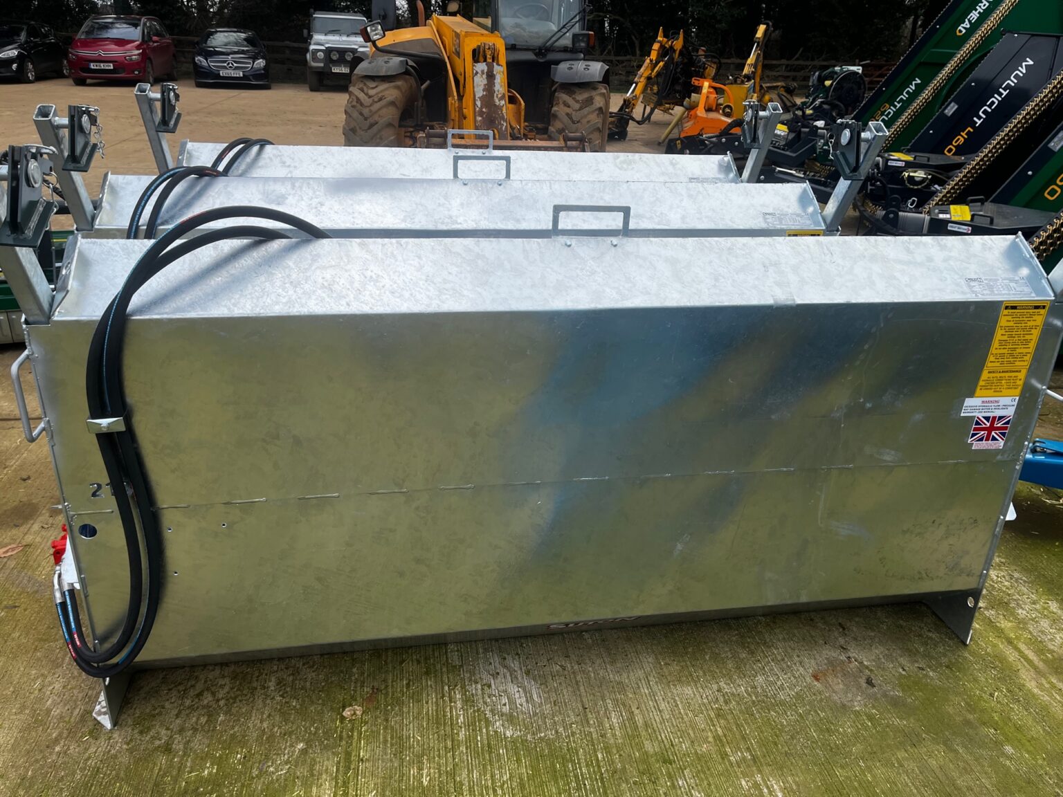 Suton Bucket Brush SSB-213 – Attlefield Farm Machinery