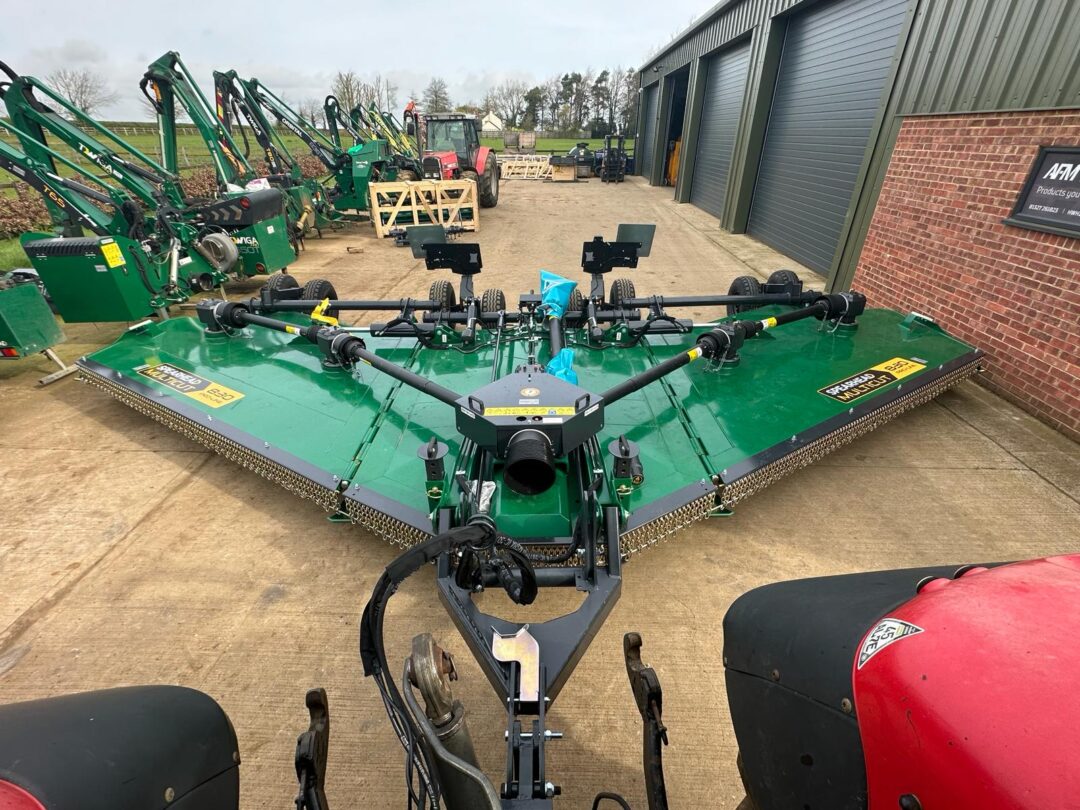 Spearhead Multicut 830 Proline Batwing Topper – Attlefield Farm Machinery