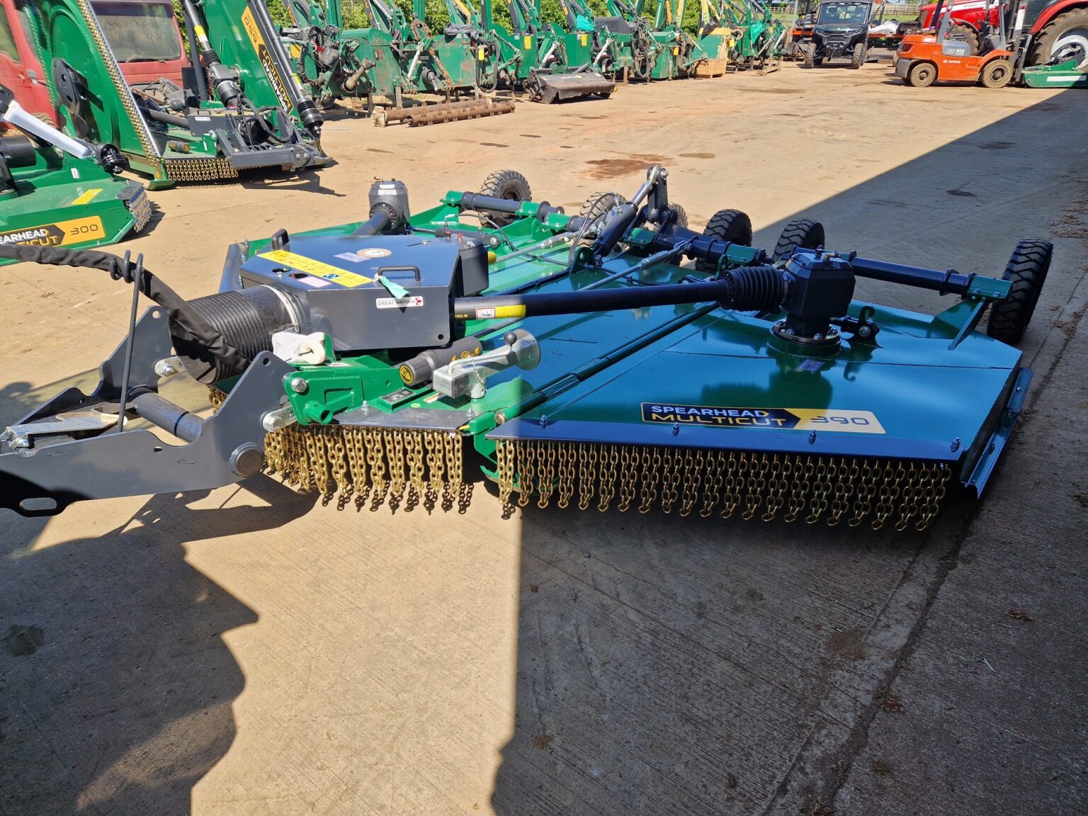 Spearhead Multicut 390 Batwing Rotary Topper – Attlefield Farm Machinery